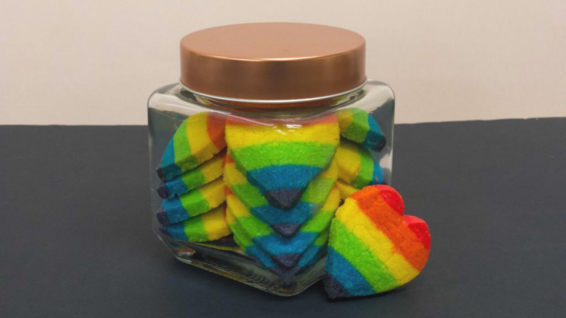 Rainbow Heart Jar — FENNEC